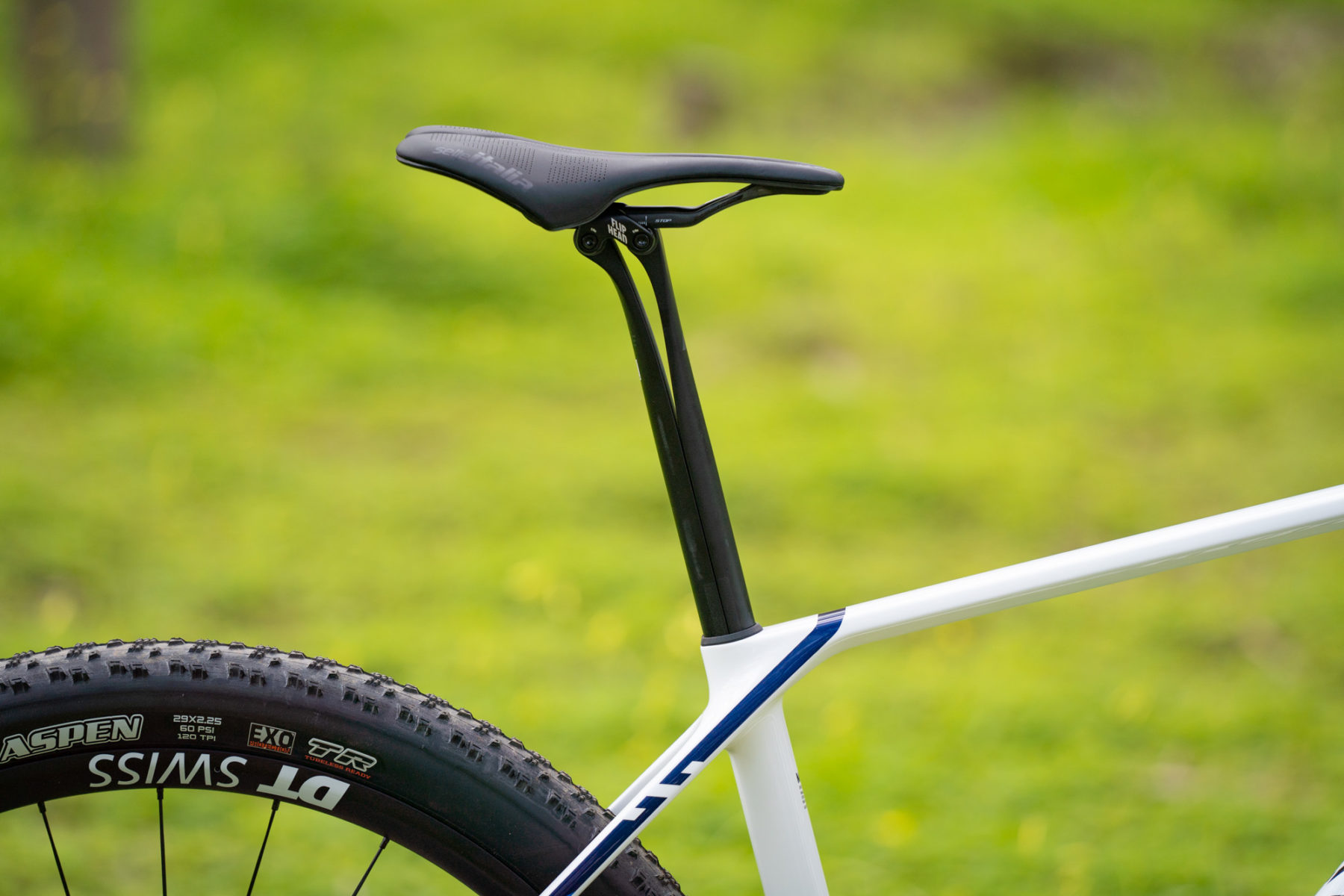 On Test | The 2021 Canyon Exceed CFR goes lighter than ever before