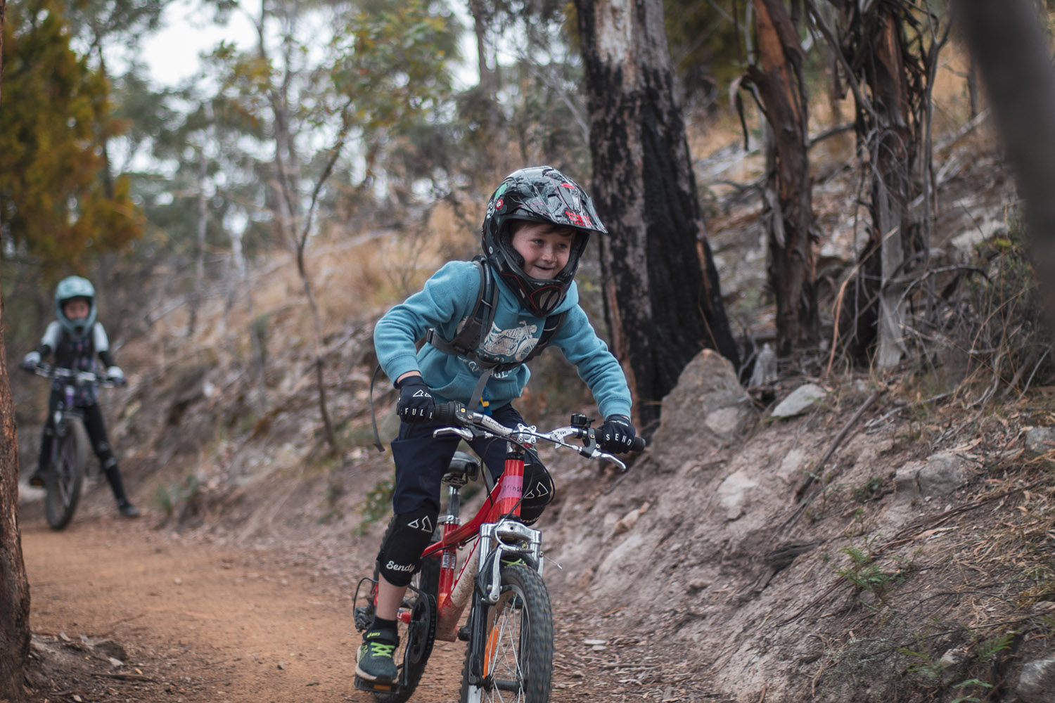 9 tips to give your kids more confidence on the trails