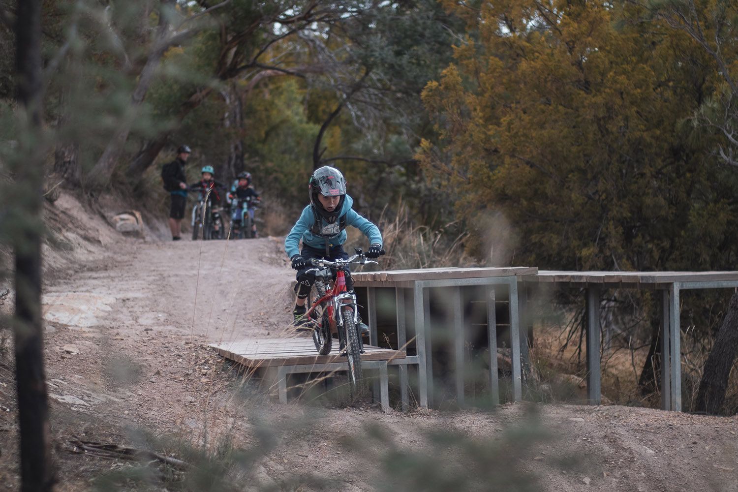 9 tips to give your kids more confidence on the trails