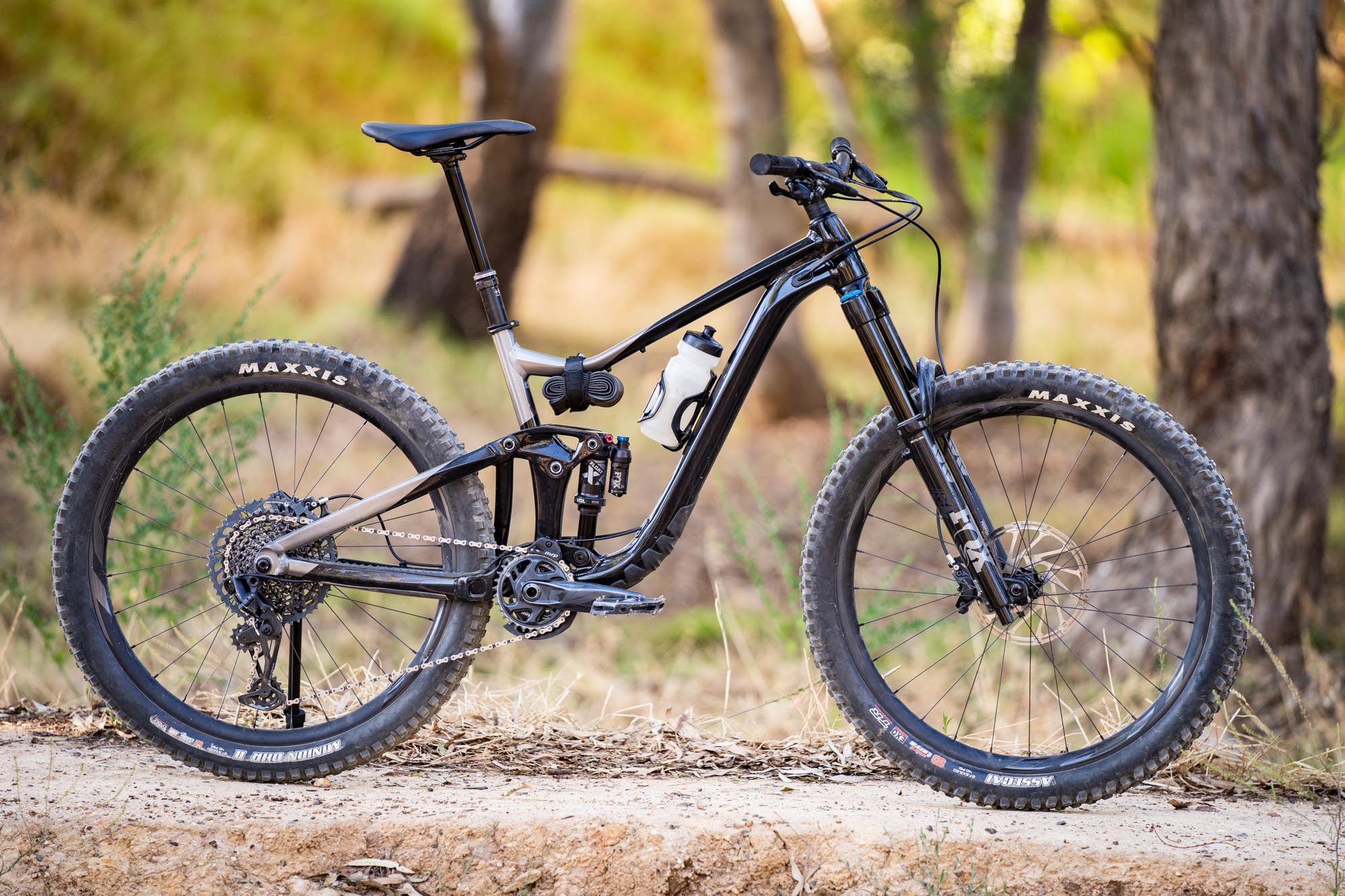 2022 Giant Trance X Review | 27.5in wheels ain't dead yet!