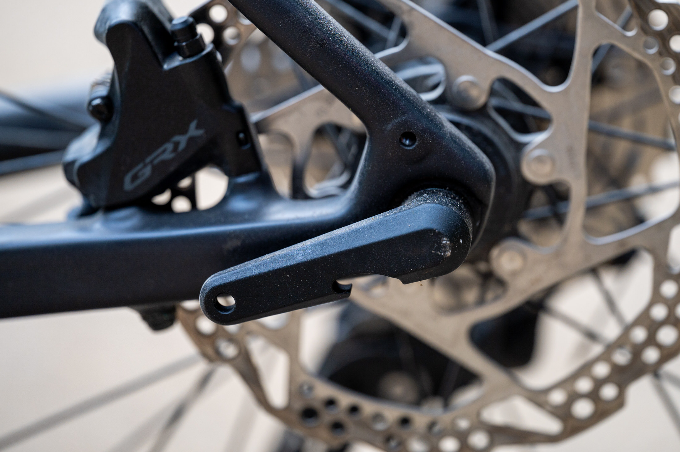 2023 Focus Atlas Review | A burly gravely bike best suited for big ...