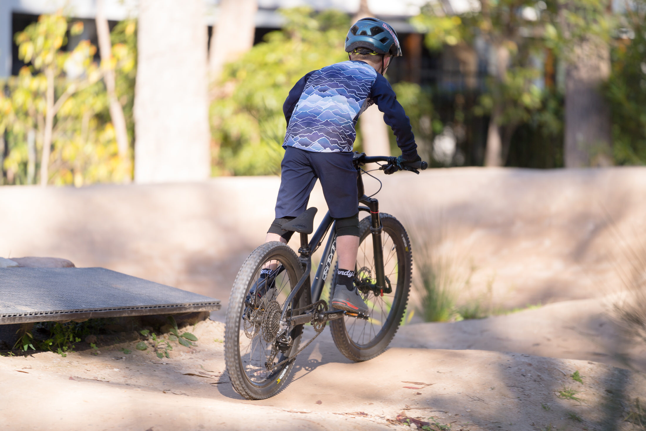 Fresh Produce | Sendy Gear kids mountain bike kit - Flow Mountain Bike