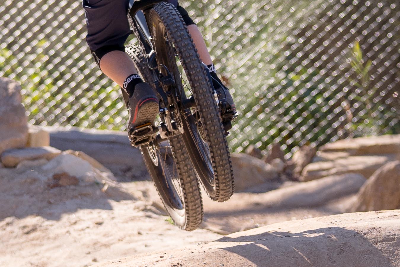 Sendy Shred Sole Youth MTB Shoes - Flow Mountain Bike