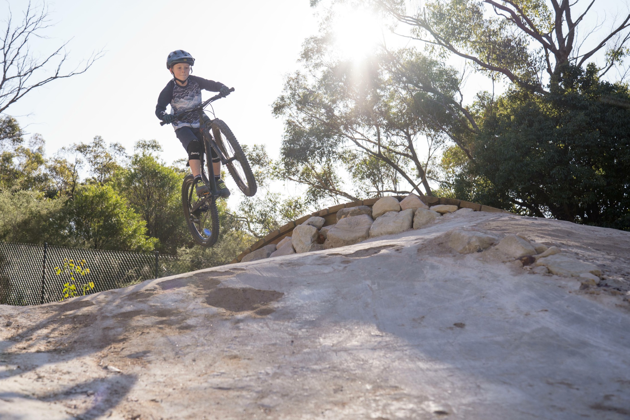 Sendy Shred Sole Youth MTB Shoes - Flow Mountain Bike