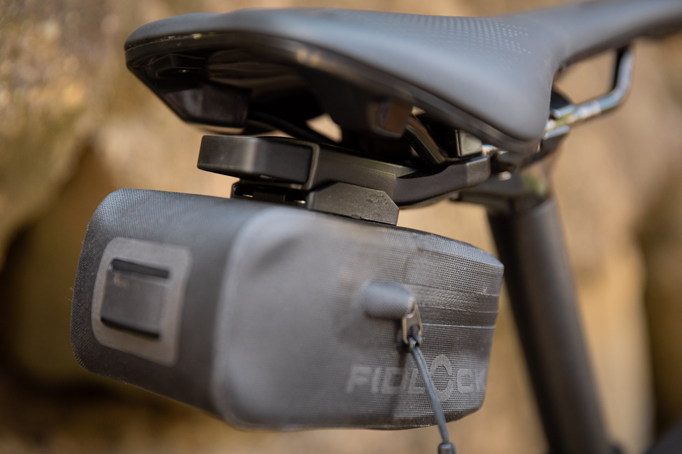 Review | Fidlock Push Saddle Bag 400 - Flow Mountain Bike