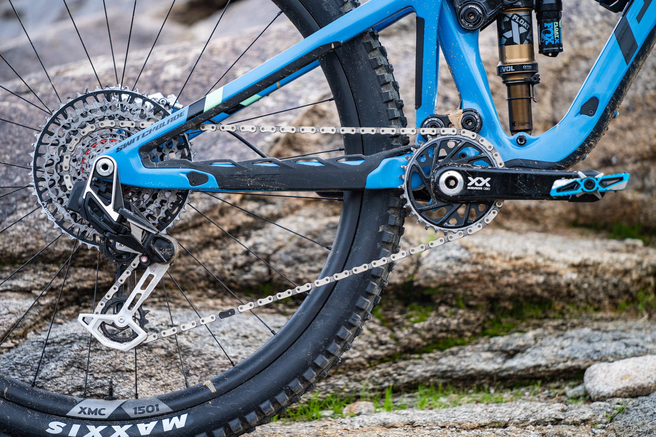 2024 Pivot Switchblade Review | Pivot's best trail bike yet?