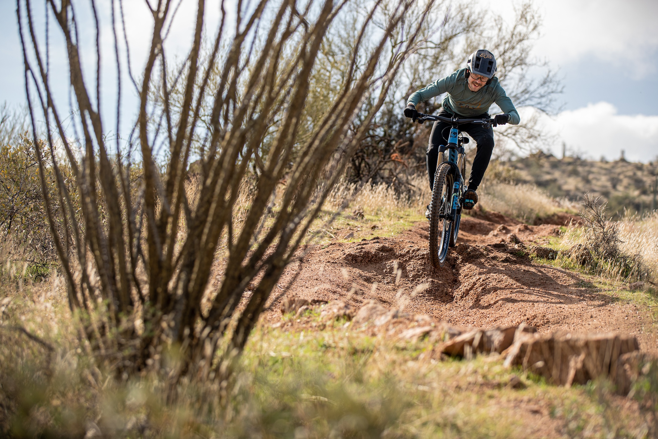 2024 Pivot Switchblade Review | Pivot's best trail bike yet?