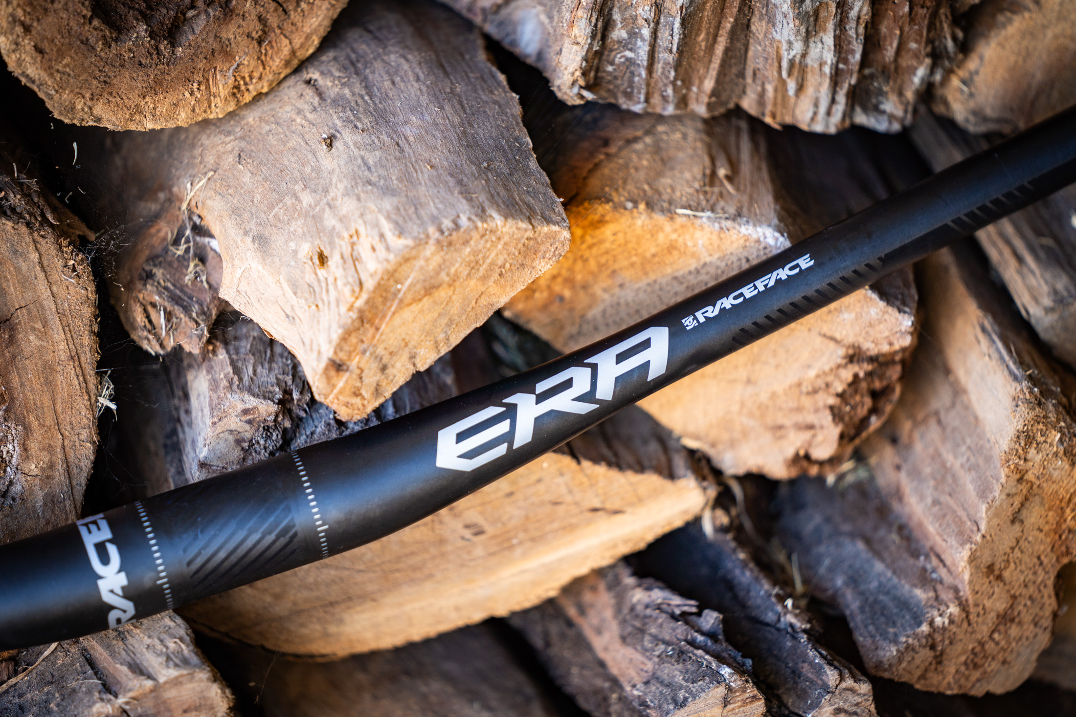 Review | The brand new Race Face Era carbon handlebars