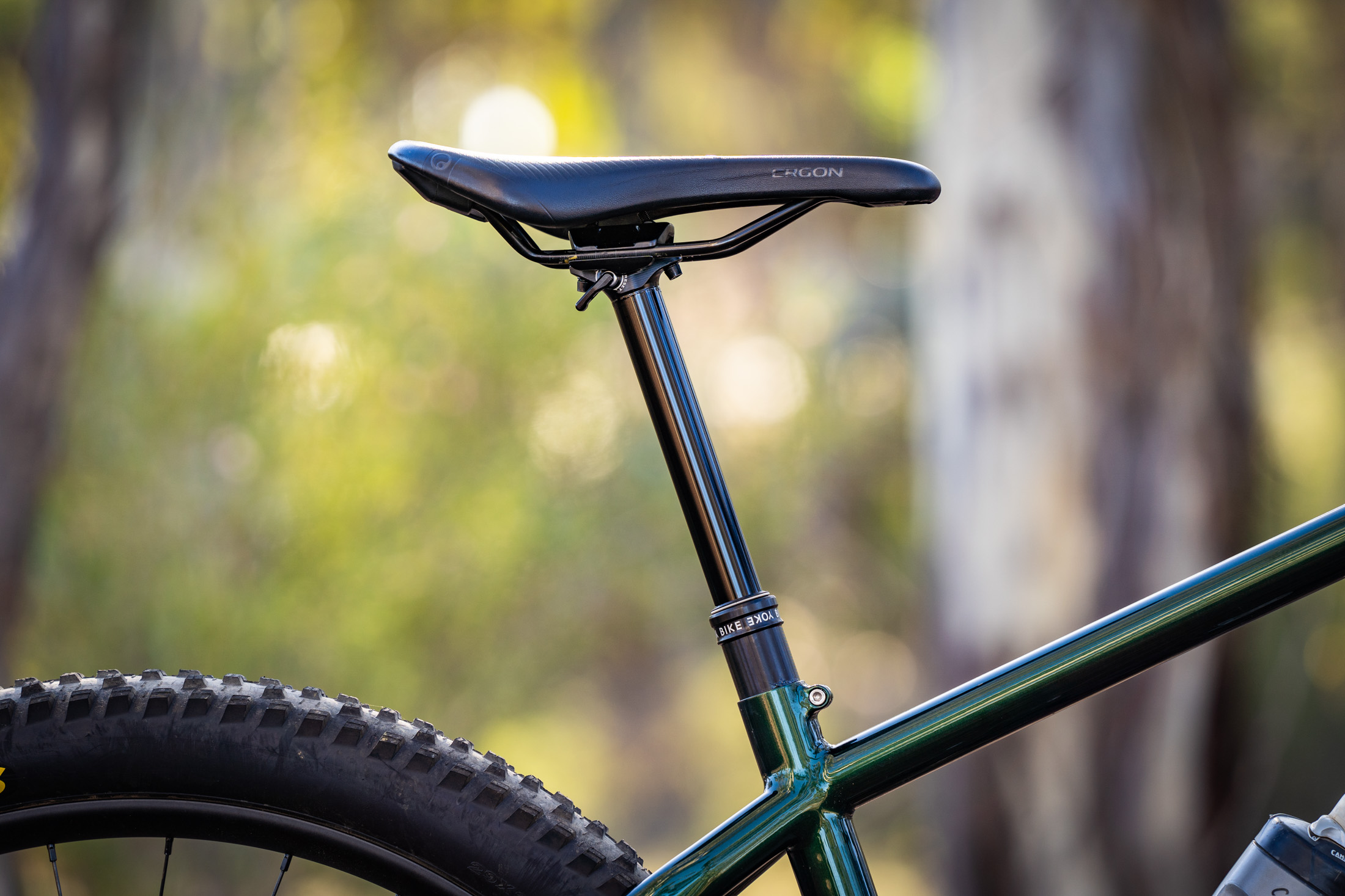 Fresh Produce | Jagwire Pro Dropper Post Cable Kit - Flow Mountain Bike