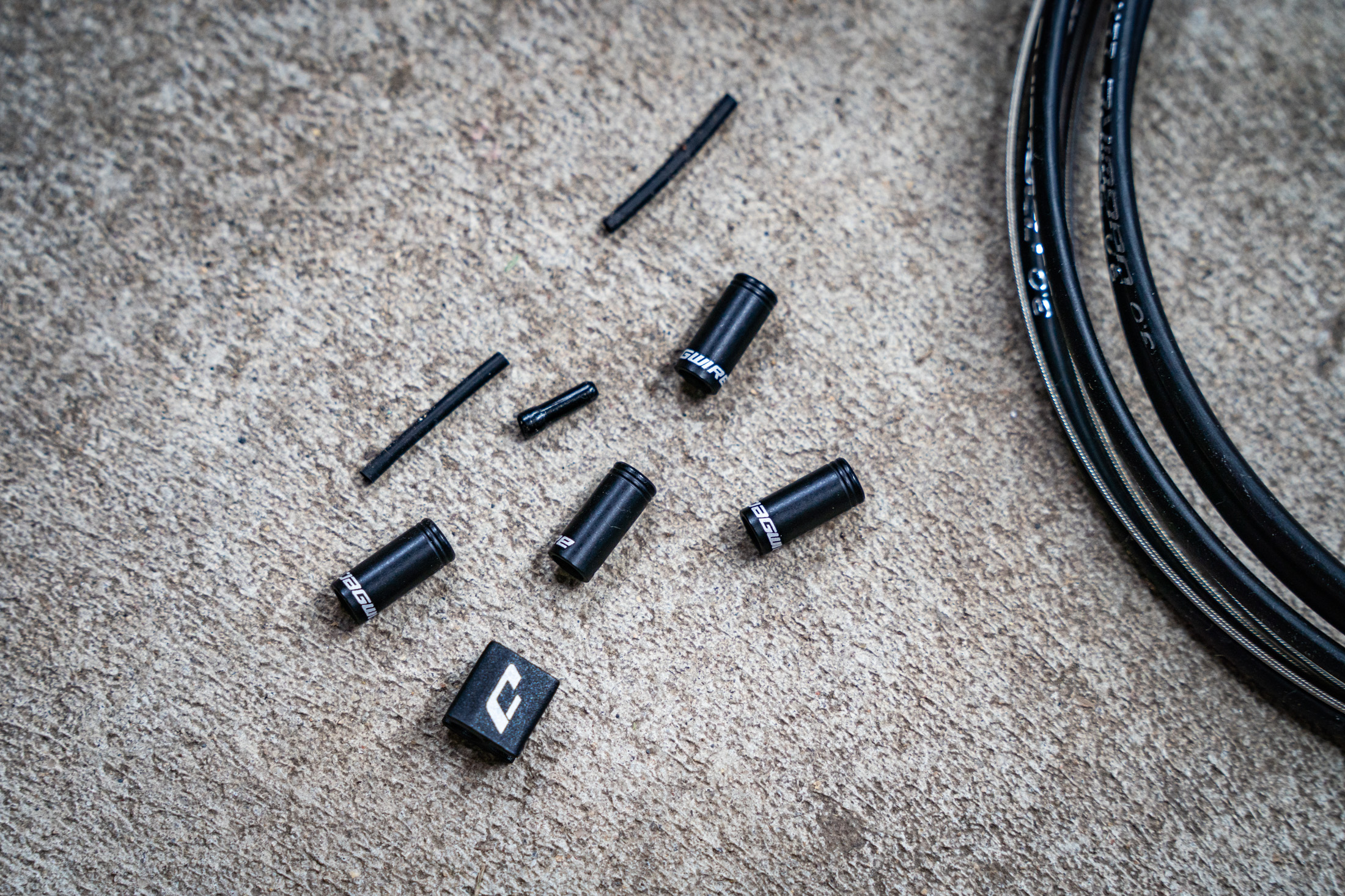 Fresh Produce | Jagwire Pro Dropper Post Cable Kit - Flow Mountain Bike