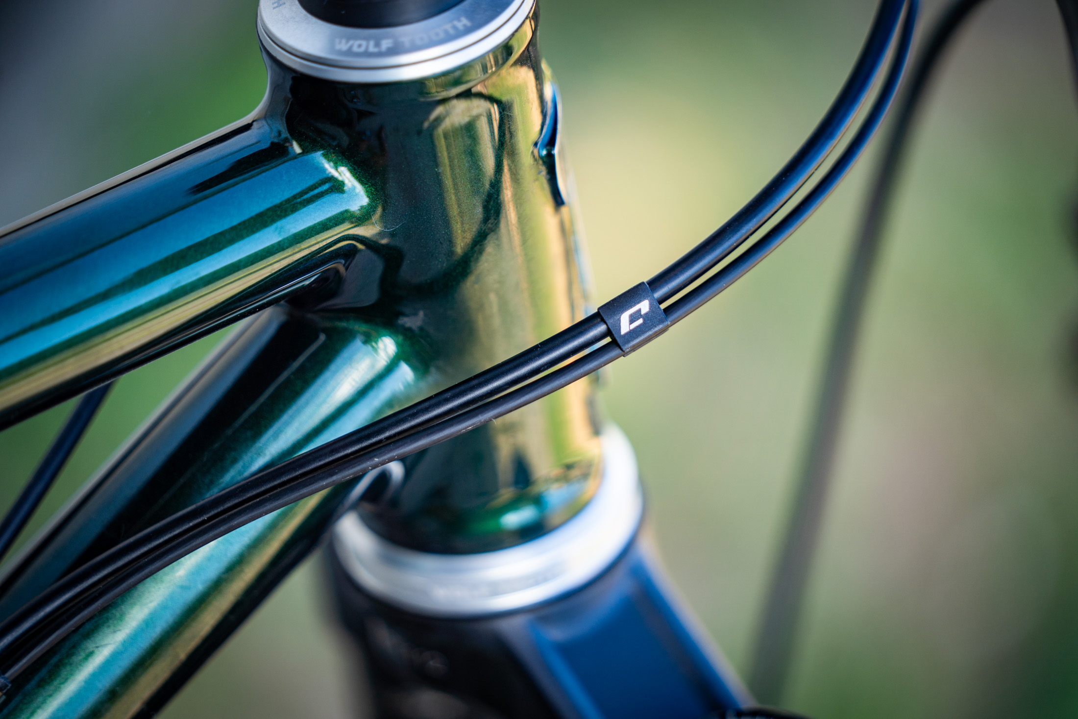 Fresh Produce | Jagwire Pro Dropper Post Cable Kit - Flow Mountain Bike