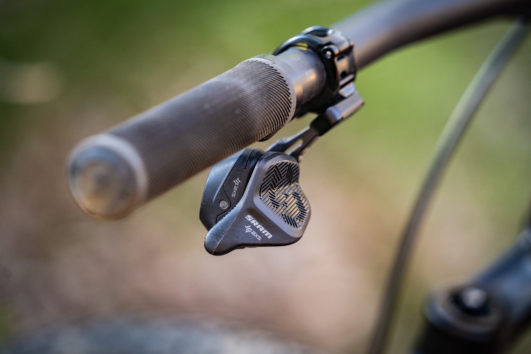 Fresh Produce | SRAM's New AXS Pod Controller Rocker Paddle - Flow ...
