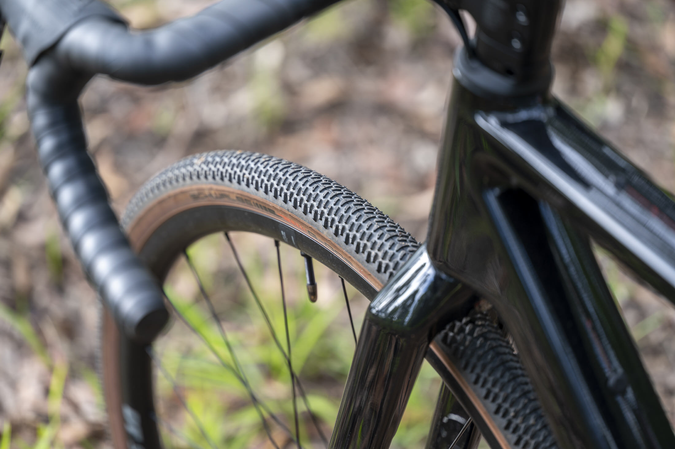 2024 Canyon Grail CF SL 7 Review | Fast and firm, a gravel racer ...