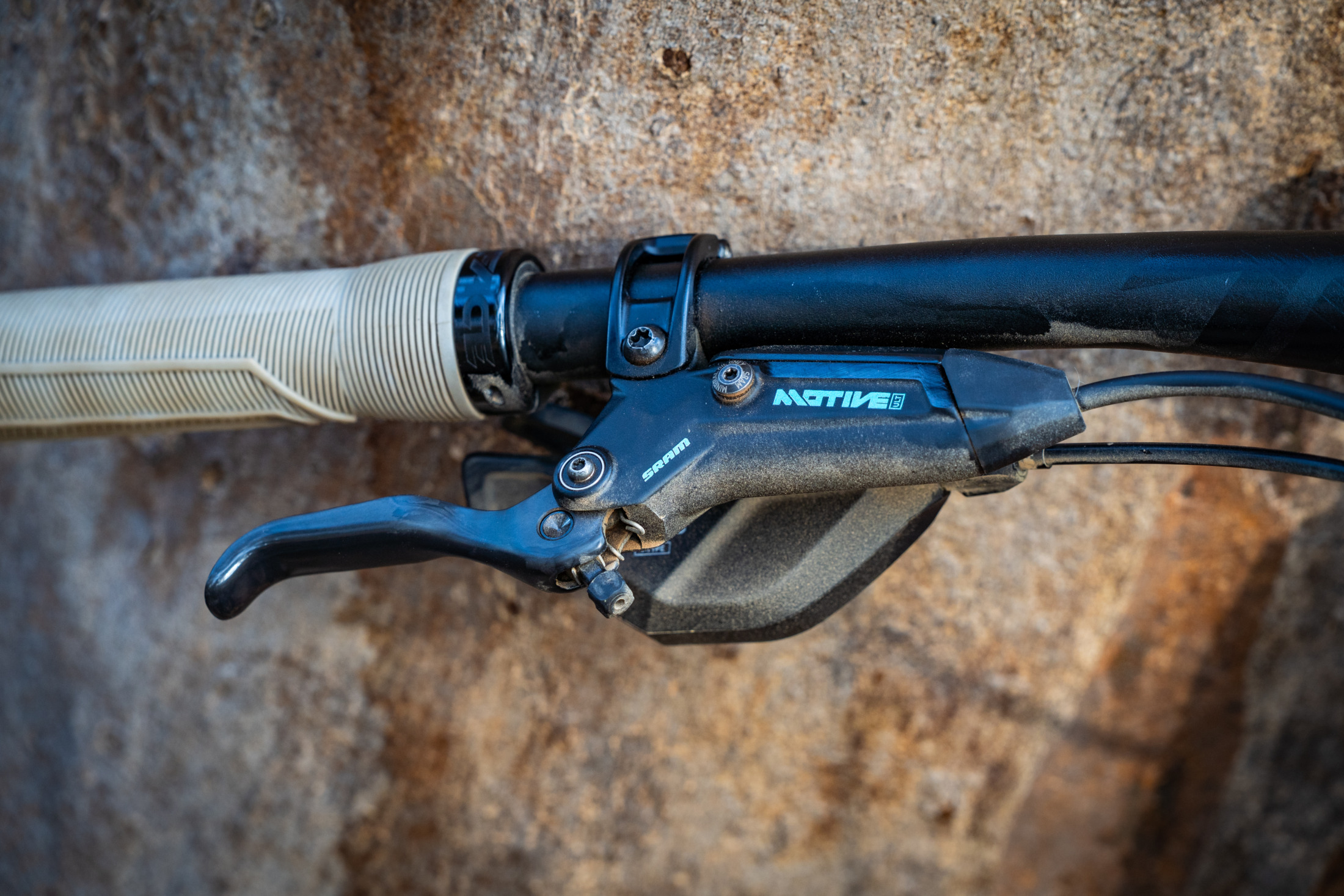 SRAM Motive Brake Review | A successor to the Code & Level?