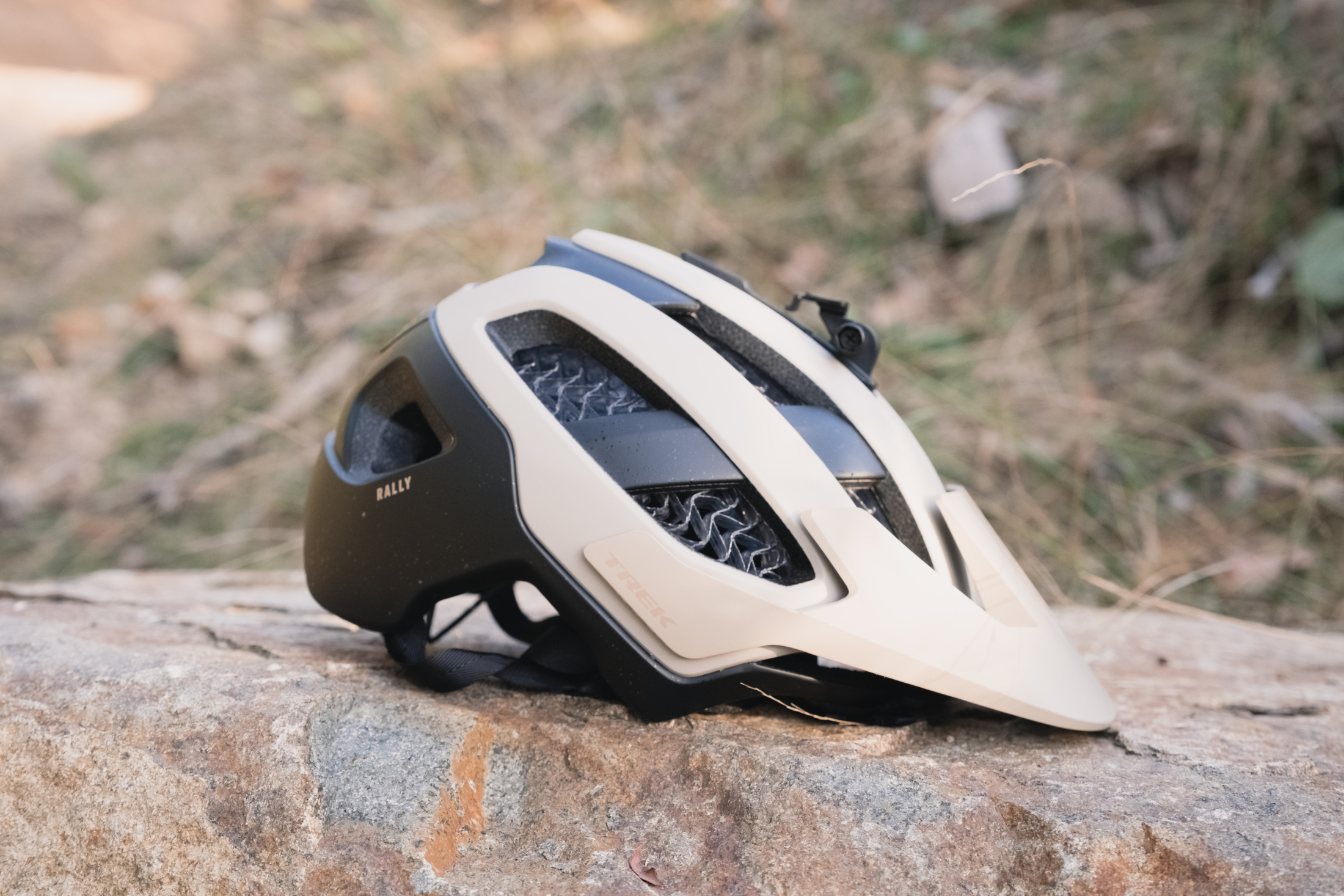 Fresh Produce | Trek Rally WaveCel Helmet - Flow Mountain Bike
