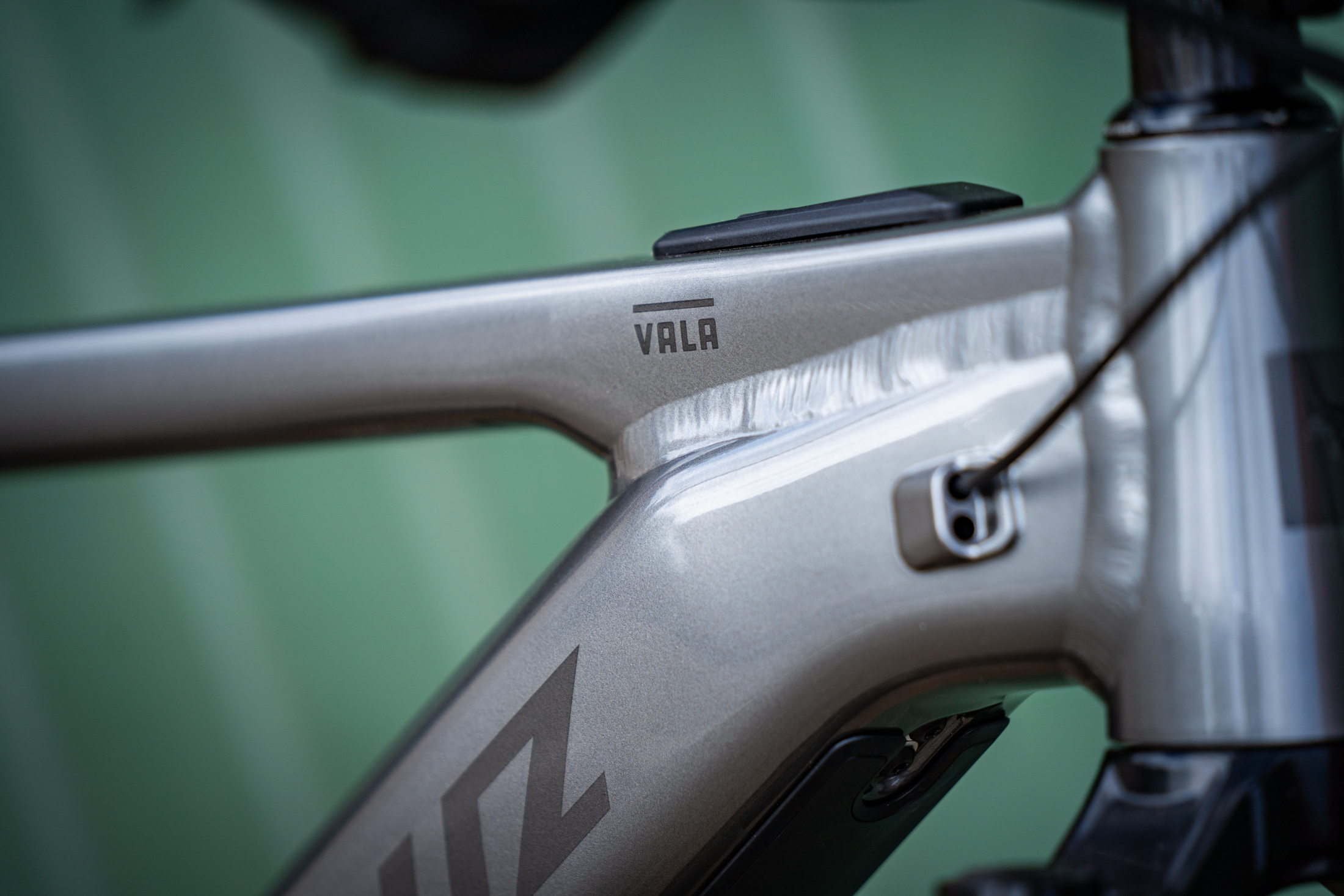 First Look | The Santa Cruz Vala AL drops the price in a big way