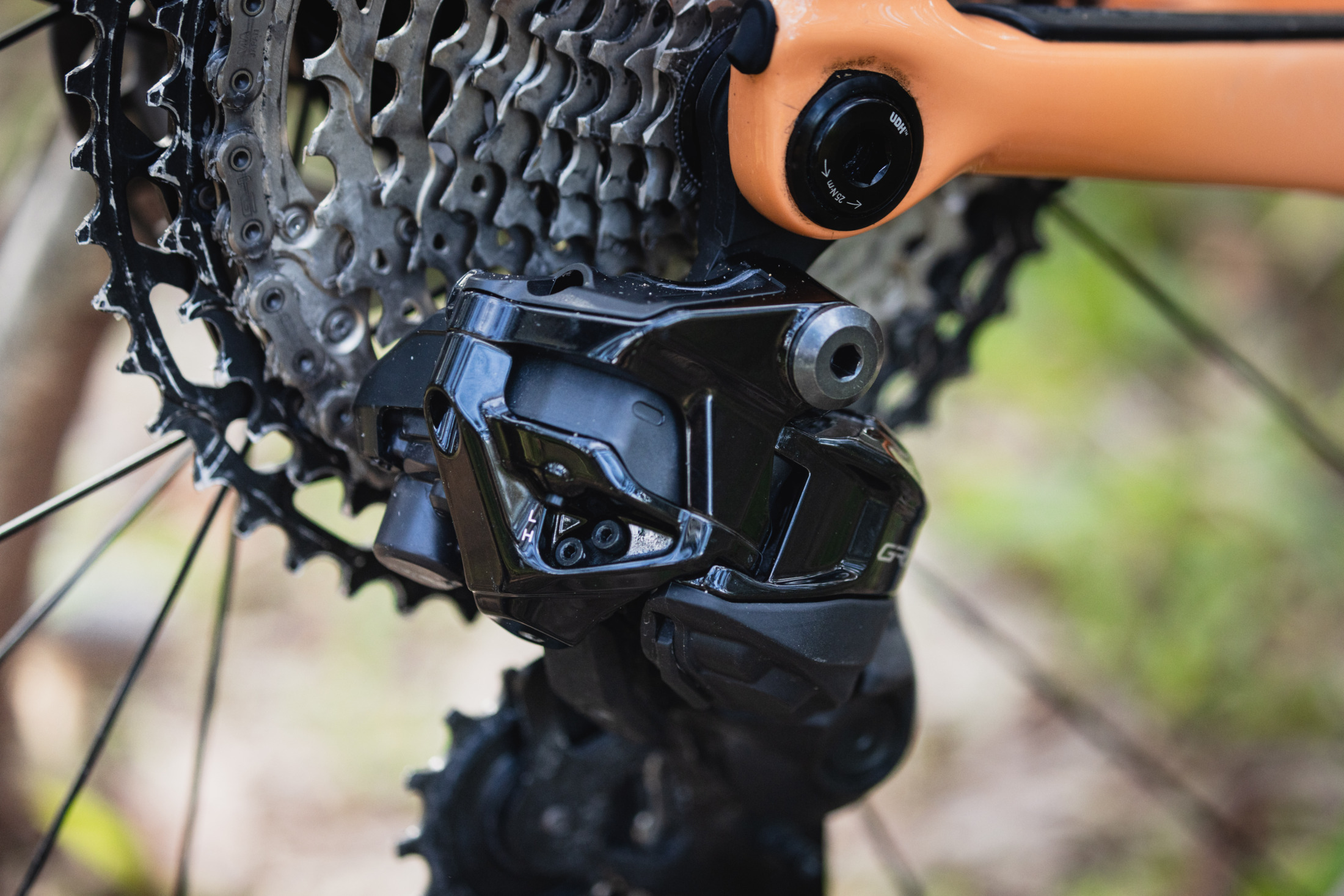 Shimano GRX 1x12 Di2 Review | Rapid shifting and cross-platform ...