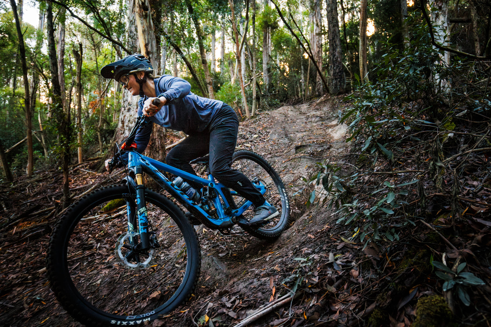 Apogee Sendology | How Your Knees Control Cornering Grip